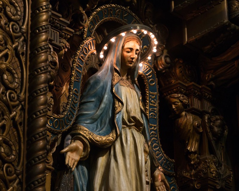 Coming to Terms with Mary | Commonweal Magazine
