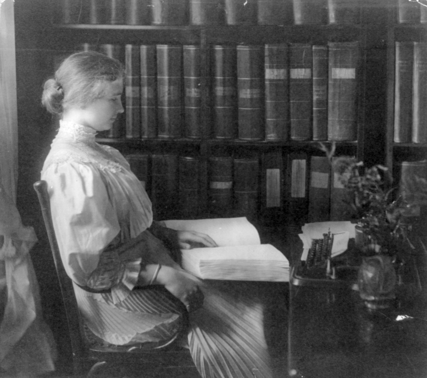 Helen Keller, Christian Socialist | Commonweal Magazine