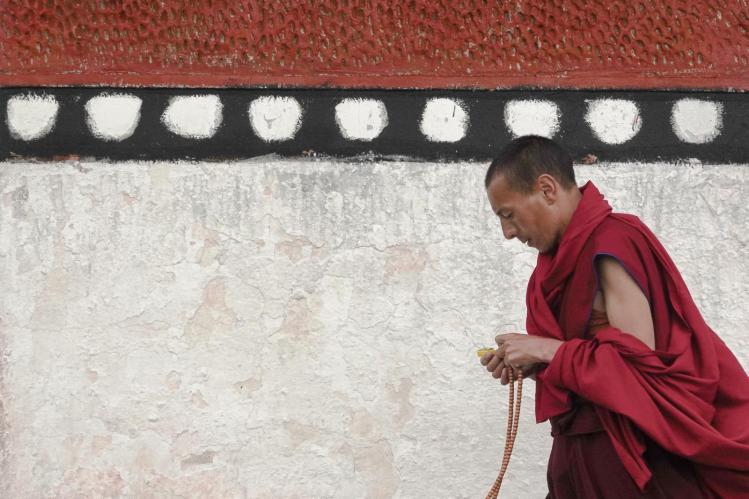 Smash Temples, Build Schools | Commonweal Magazine