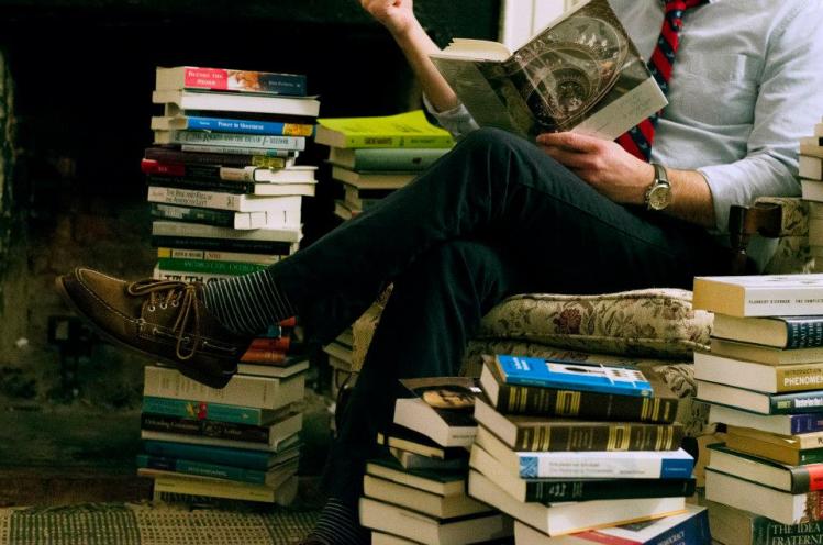 Marking Pages, Marking Time | Commonweal Magazine