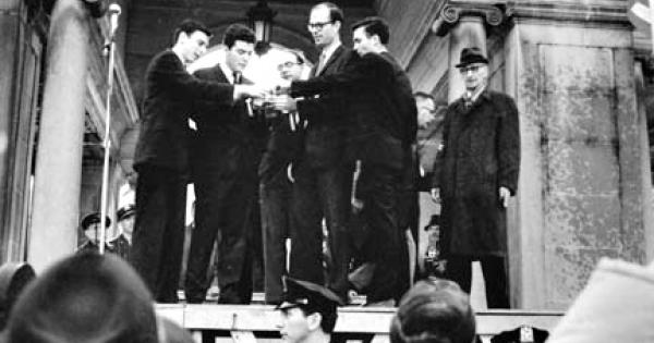 Burning Draft Cards | Commonweal Magazine